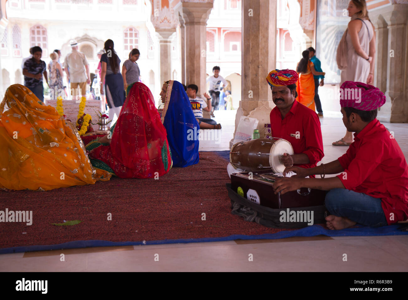 colorful people dressed in traditional way in india Stock Photo - Alamy