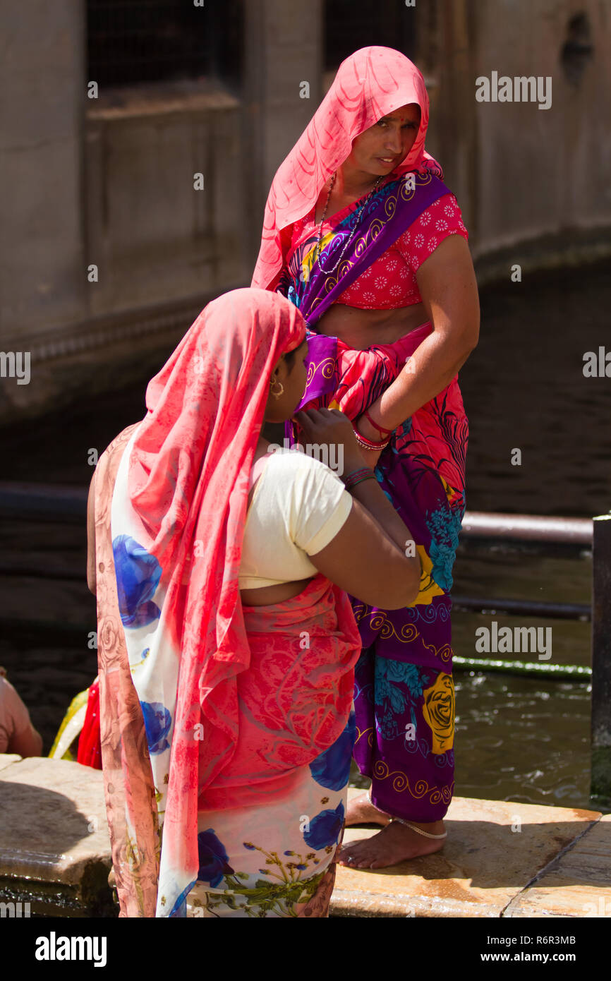 Indian people baths hi-res stock photography and images - Alamy