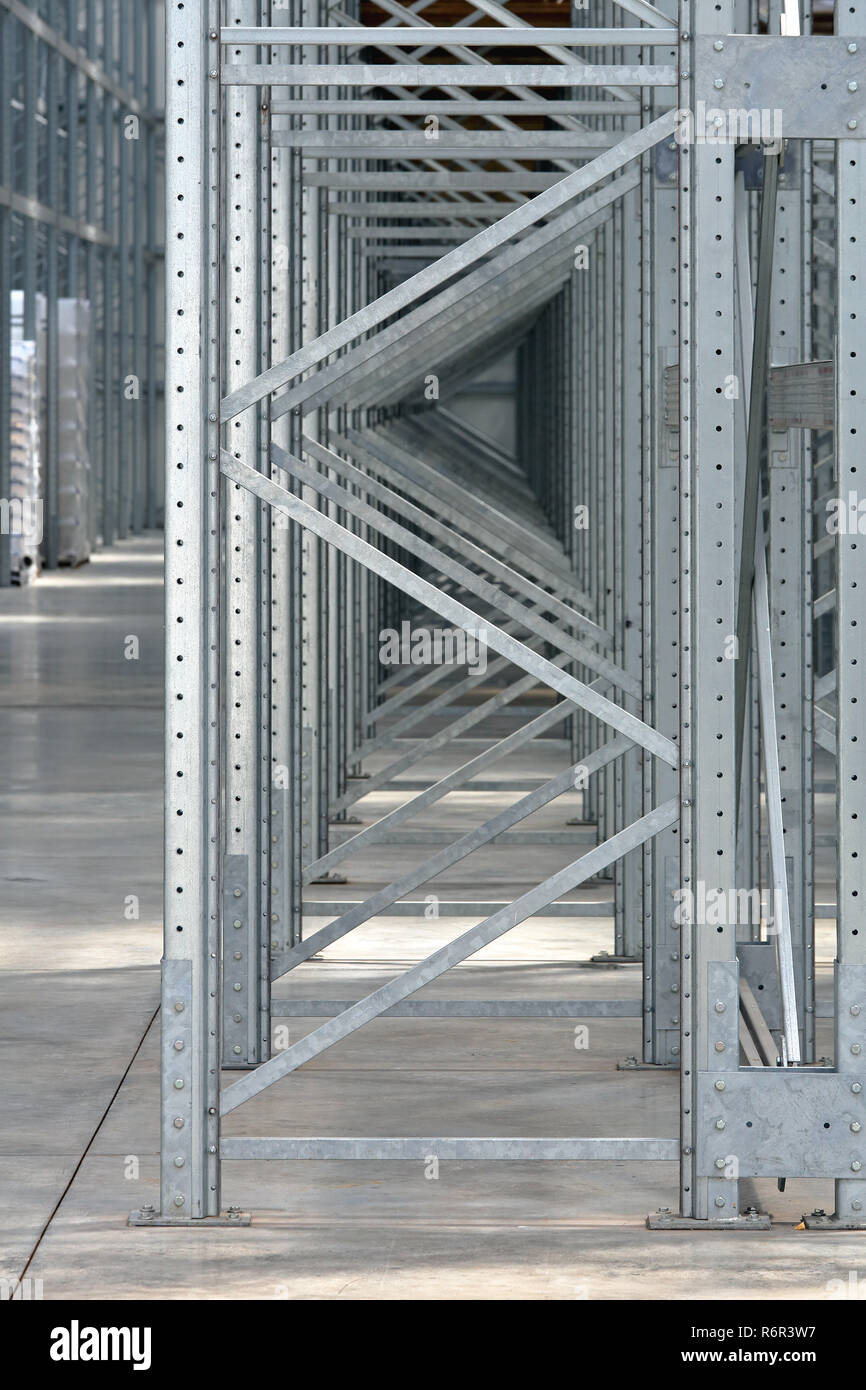 Shelving engineering hi-res stock photography and images - Alamy