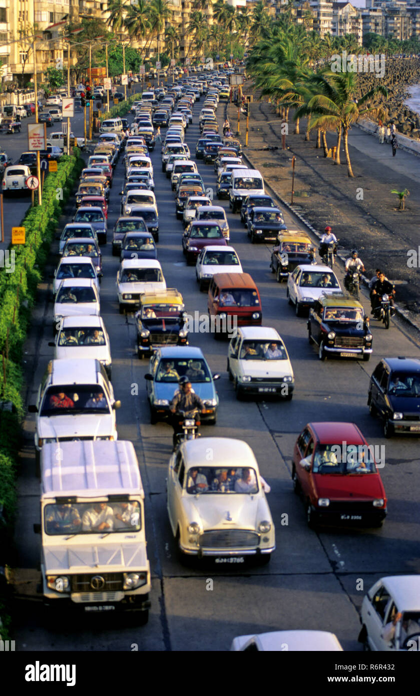 Traffic places hi-res stock photography and images - Alamy