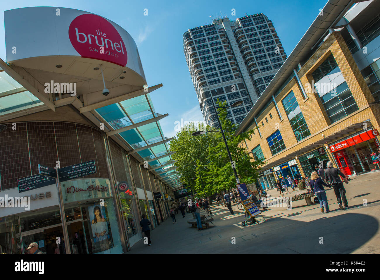 Brunel centre hi-res stock photography and images - Alamy
