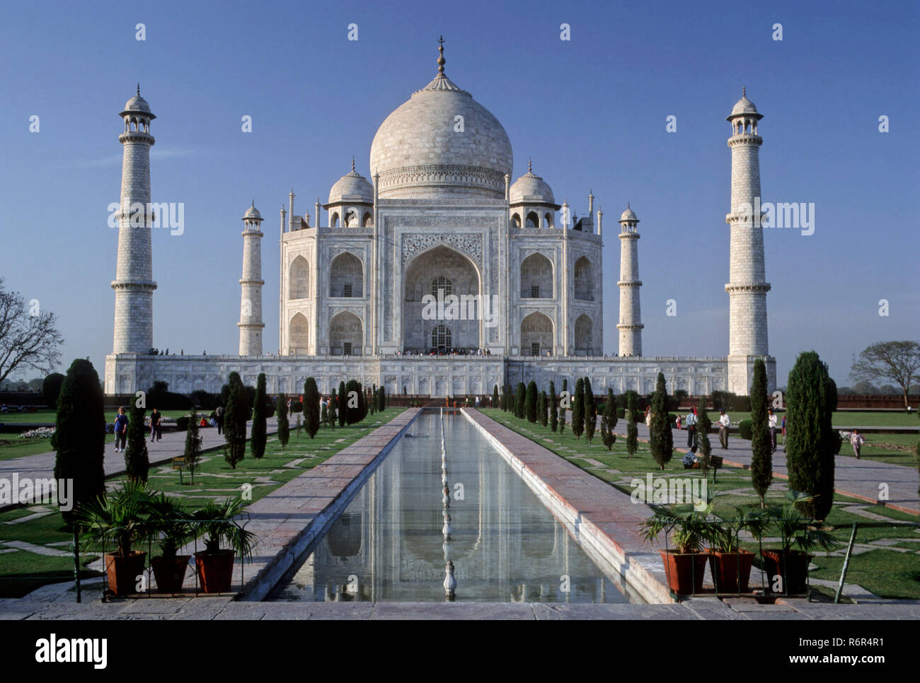 Taj mahal seventh wonder world hi-res stock photography and images - Alamy