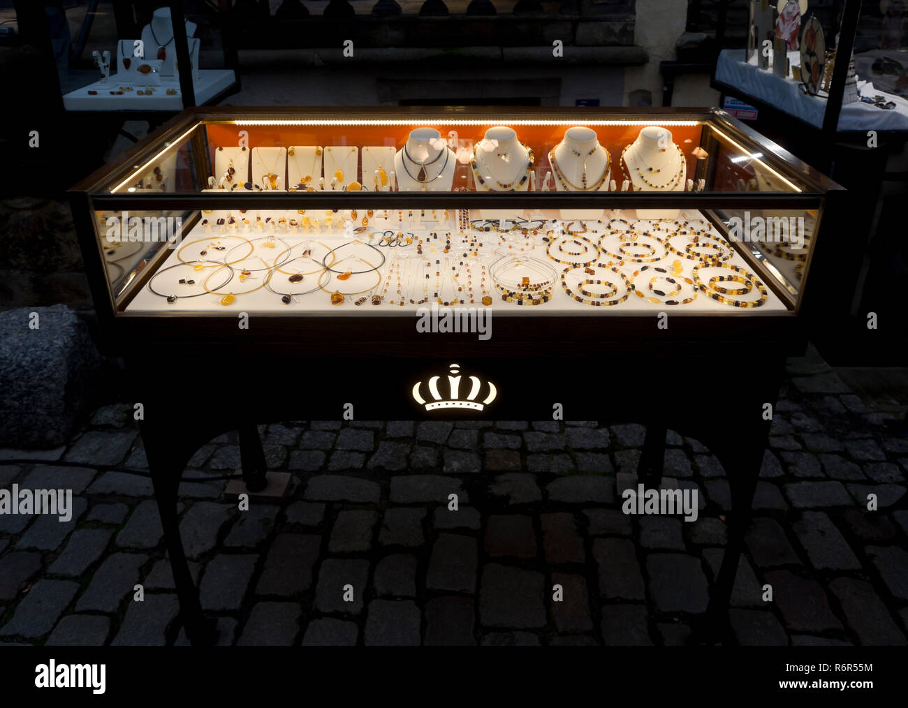 Well lit display case hi-res stock photography and images - Alamy