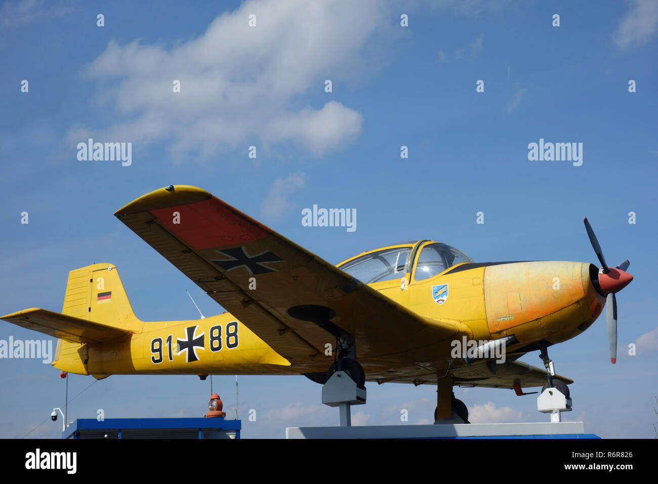 Old timer aircraft hi-res stock photography and images - Alamy