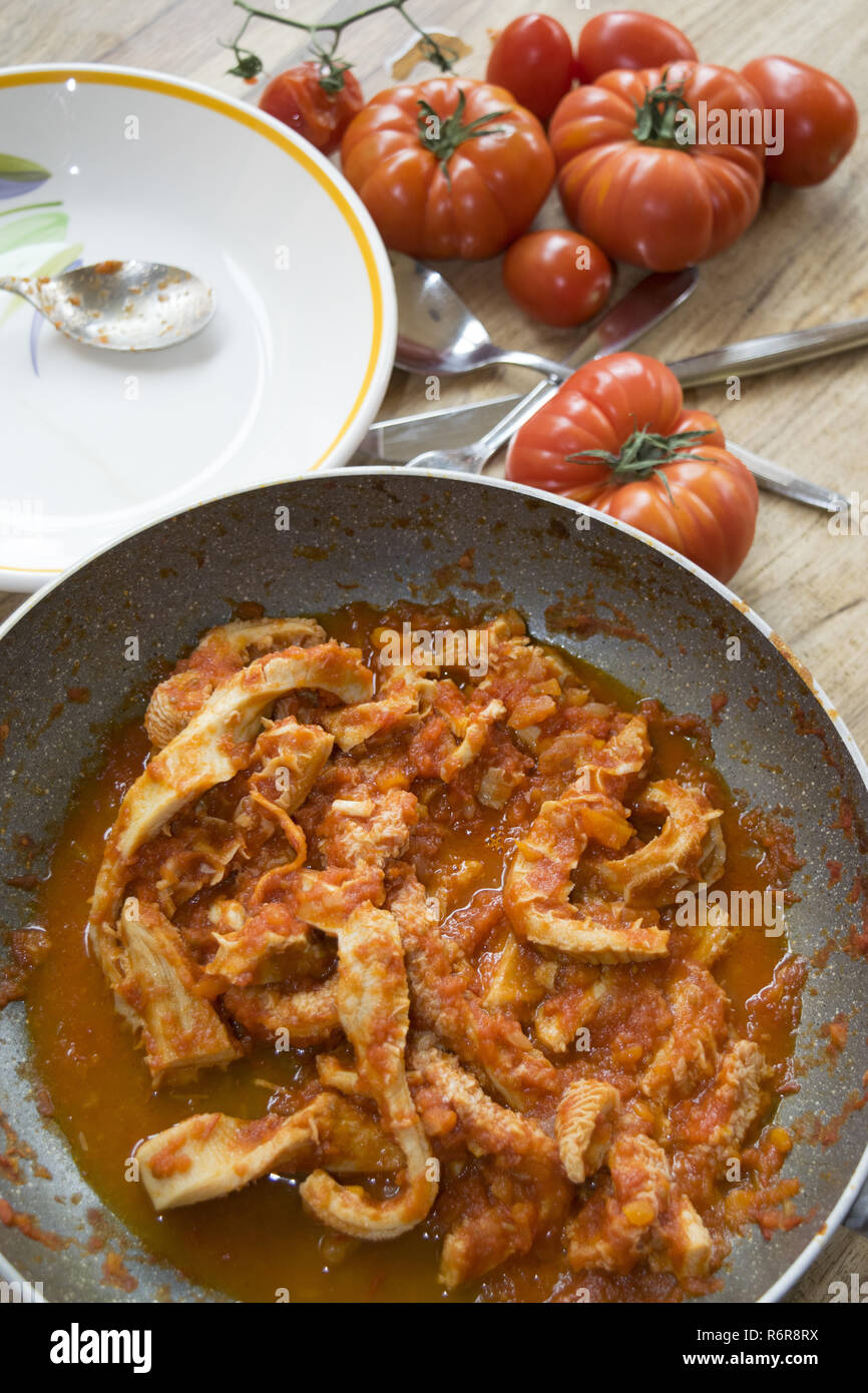 Roman pot tomato hi-res stock photography and images - Alamy