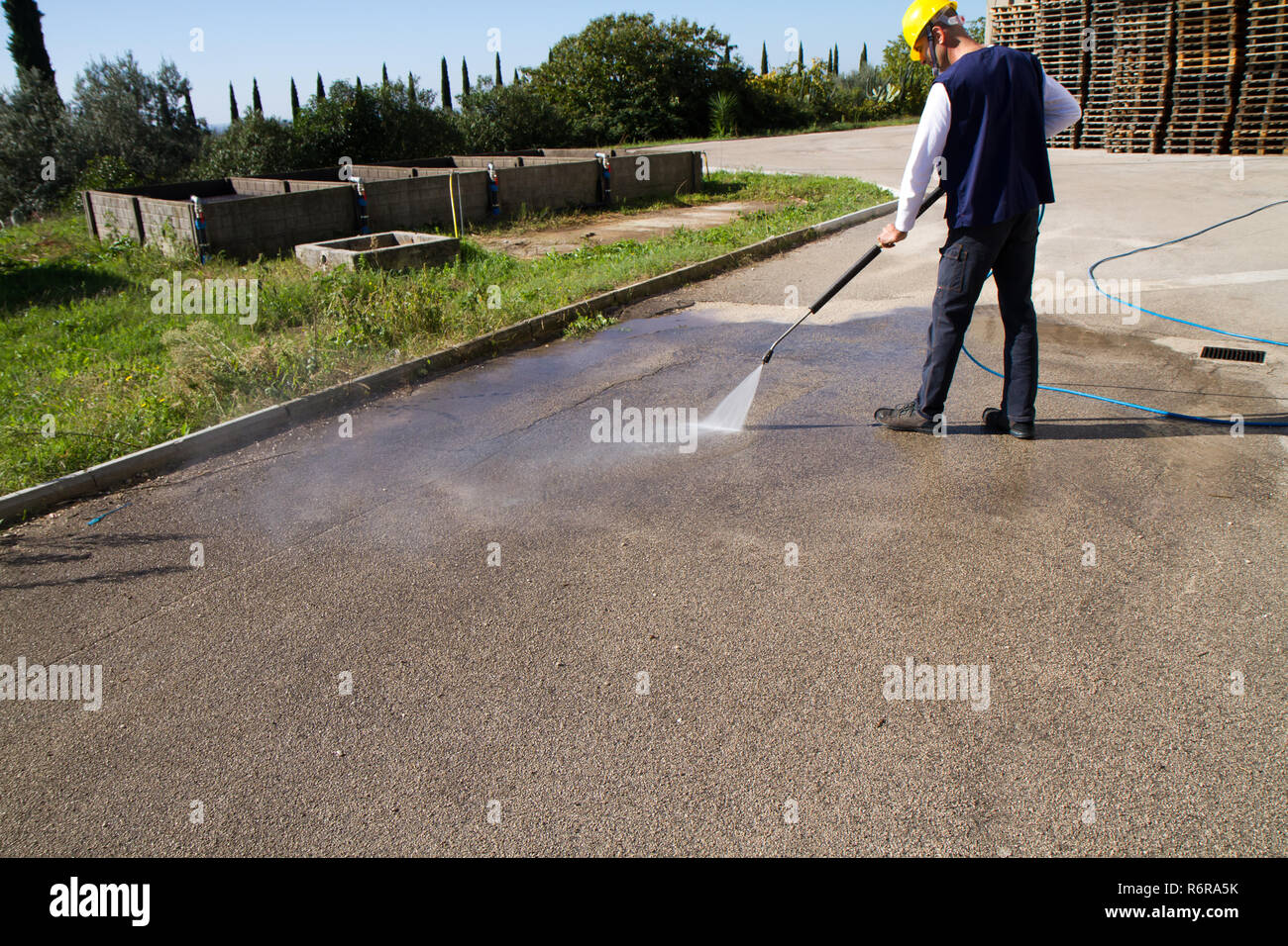 Jet washing clean hi-res stock photography and images - Alamy