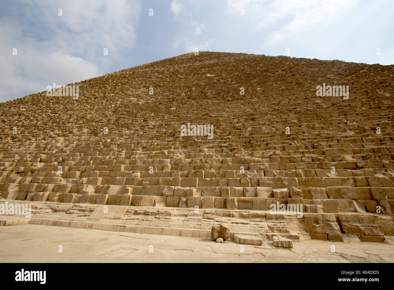 Cairo, Egypt – November 12, 2018: photo for Pyramid of Khafra in the ...