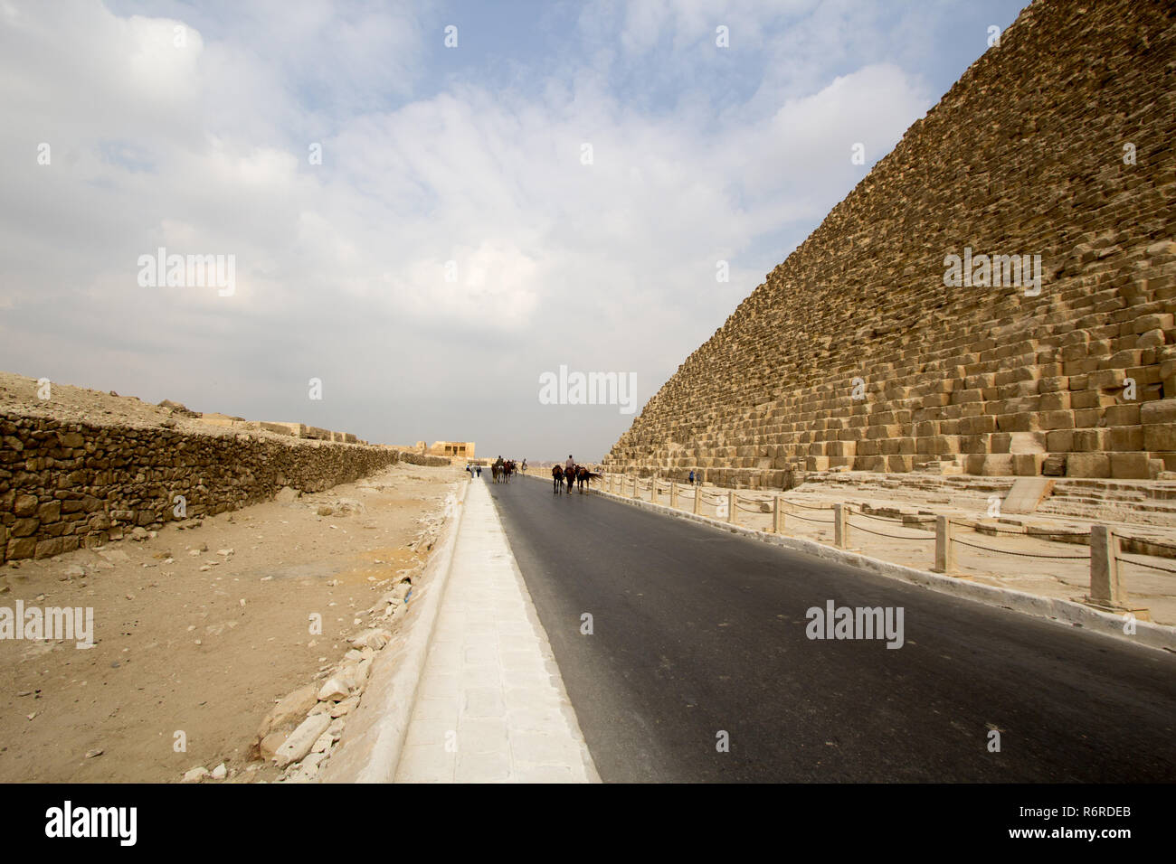Cairo, Egypt – November 12, 2018: photo for Pyramid of Khafra in the ...