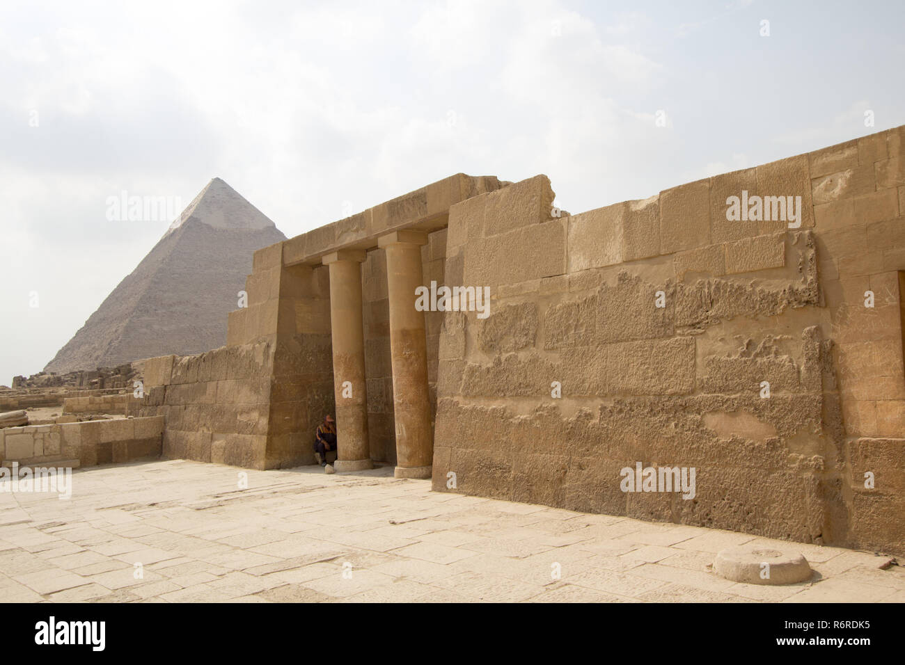 Cairo, Egypt – November 12, 2018: photo for Pyramid of Khufu in the ...