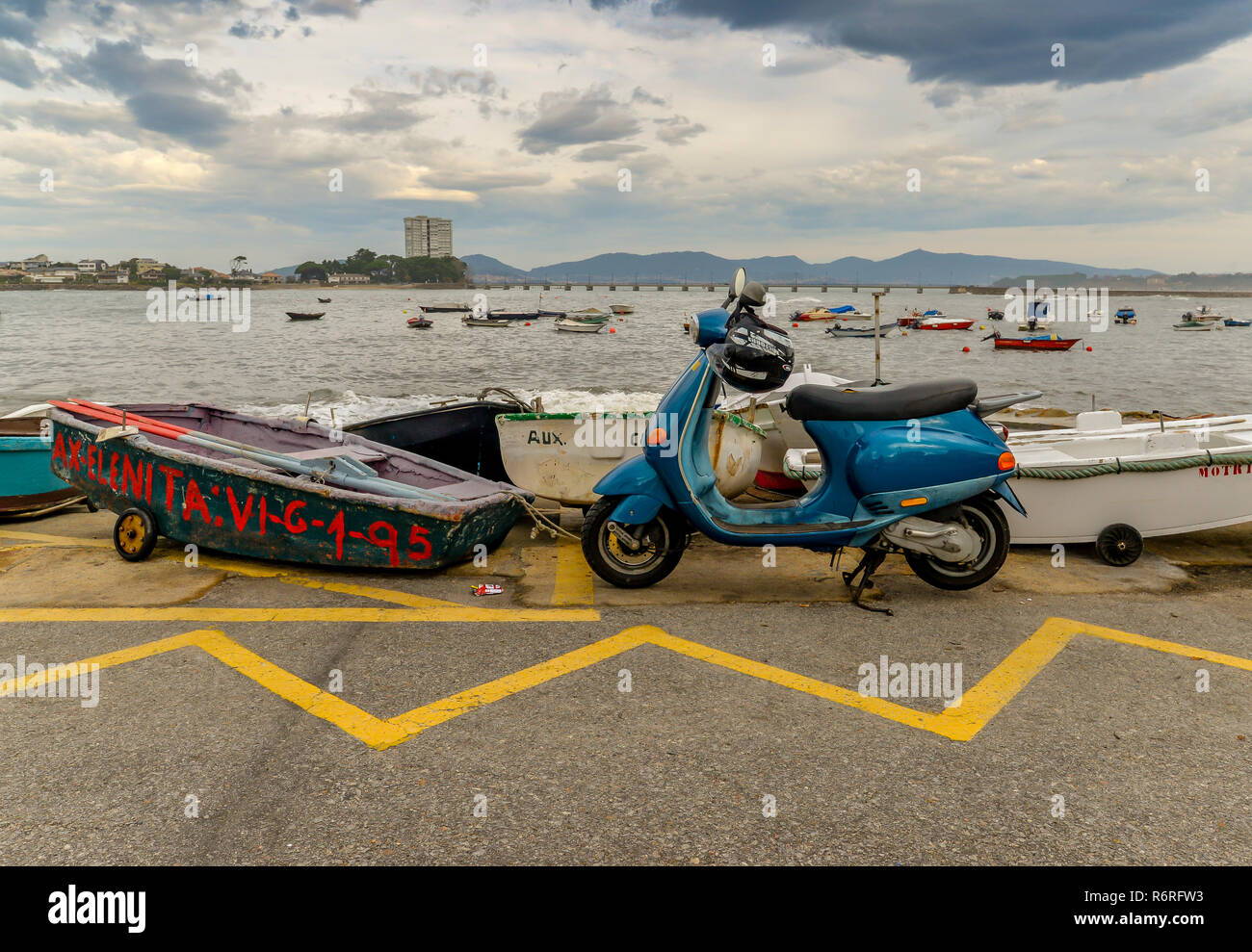 Vigo/Galicia - Spain - 11/25/18 - A vesper and row boats in Canido ...