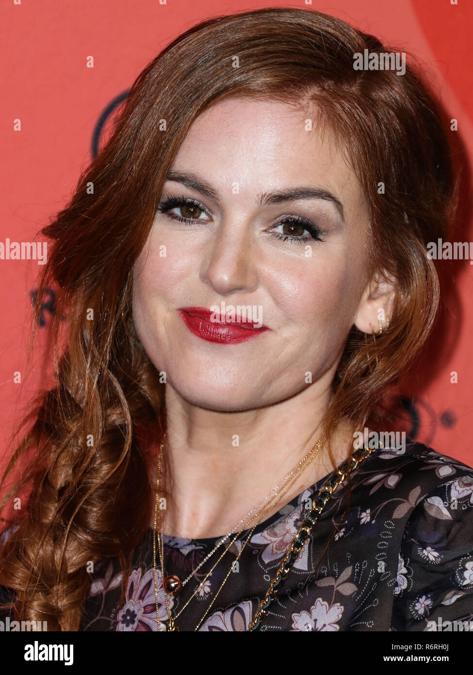LOS ANGELES, CA, USA - DECEMBER 04: Actress Isla Fisher arrives at the ...
