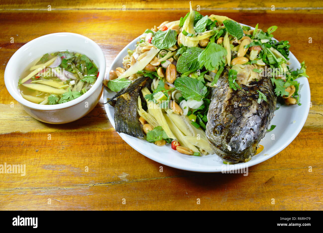 Chinese fish head soup hi-res stock photography and images - Alamy