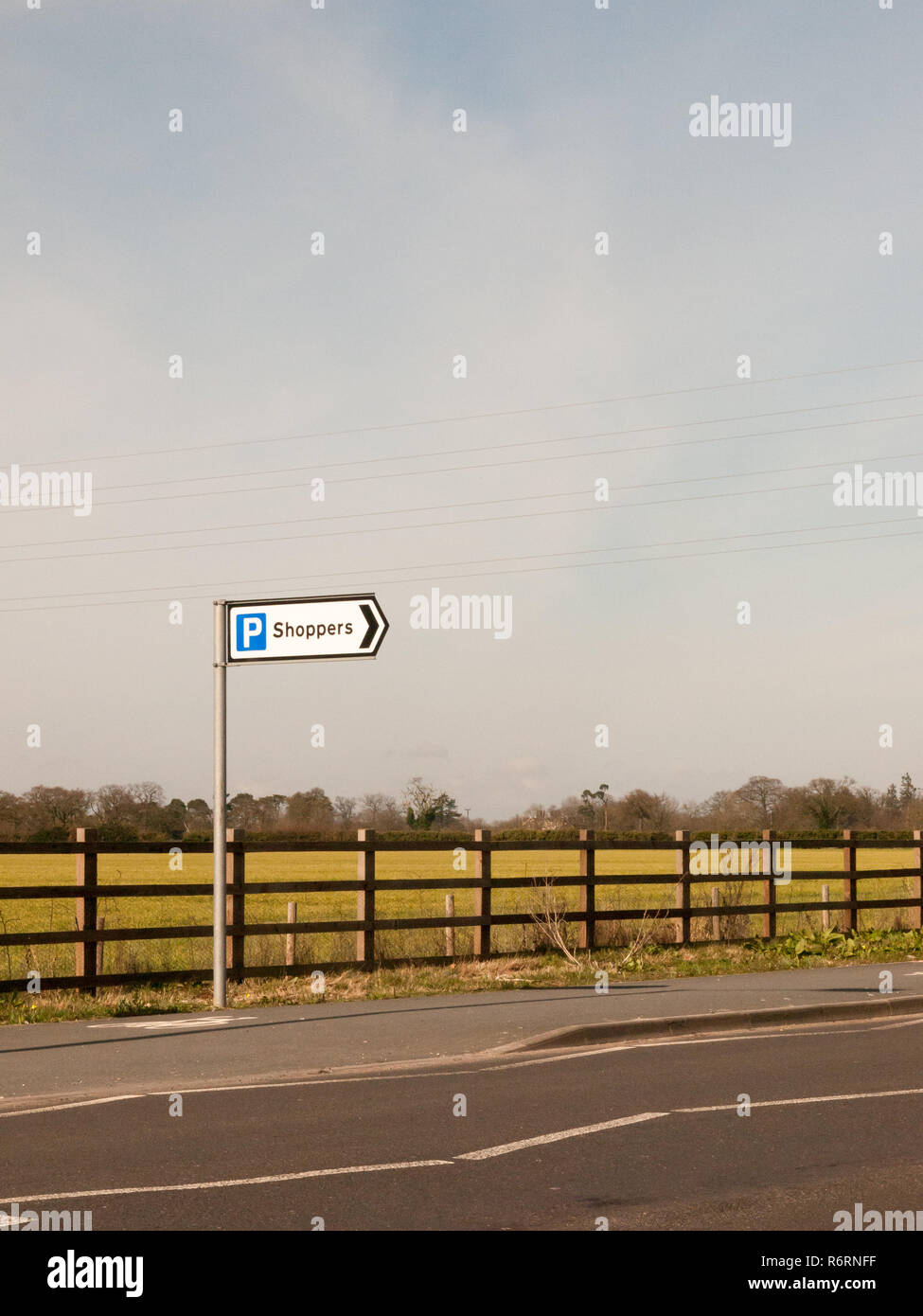 Department store direction sign hi-res stock photography and images - Alamy