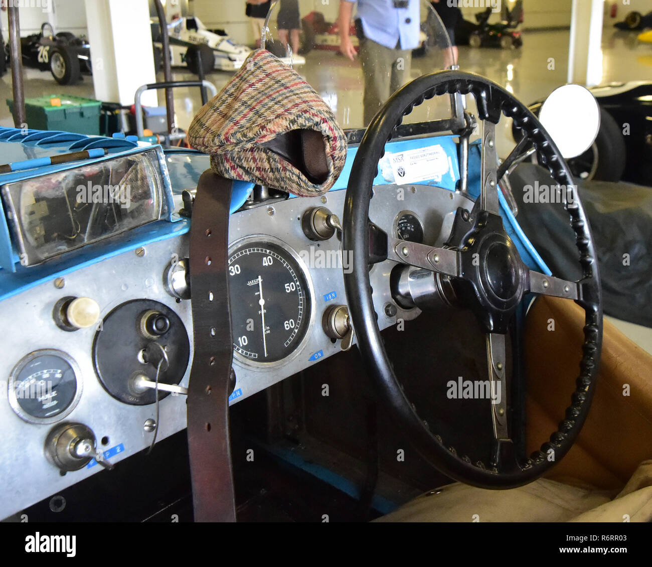 Flat cap racing, Silverstone Classic 2014, Classic Racing Cars, Flat ...