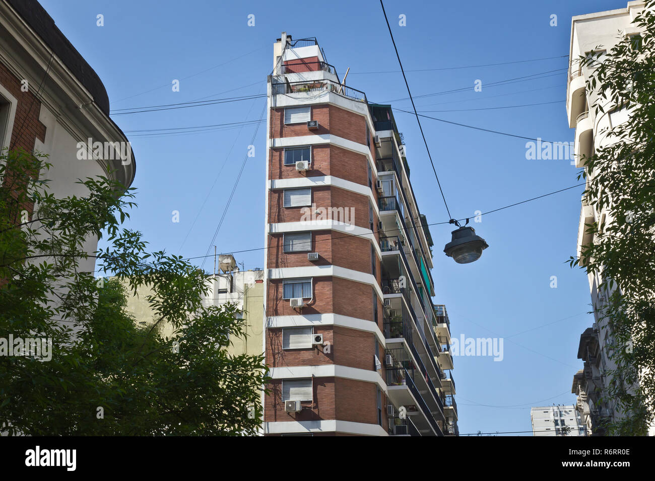 Tall narrow hi-res stock photography and images - Alamy