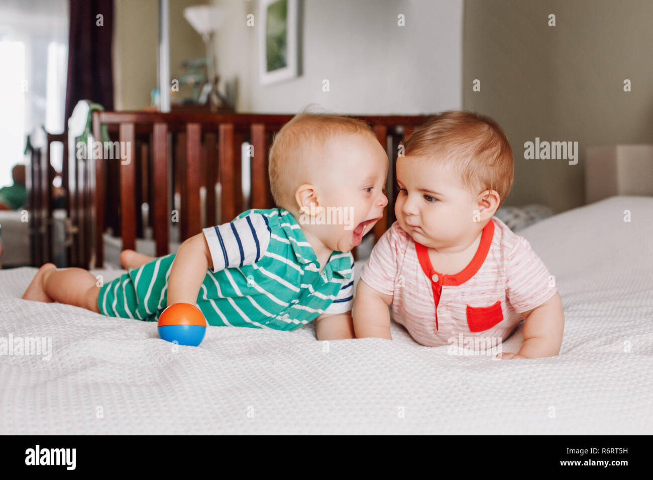 Crying babies group hi-res stock photography and images - Alamy