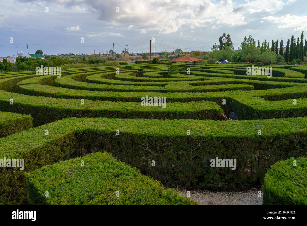 Hedge maze above hi-res stock photography and images - Alamy