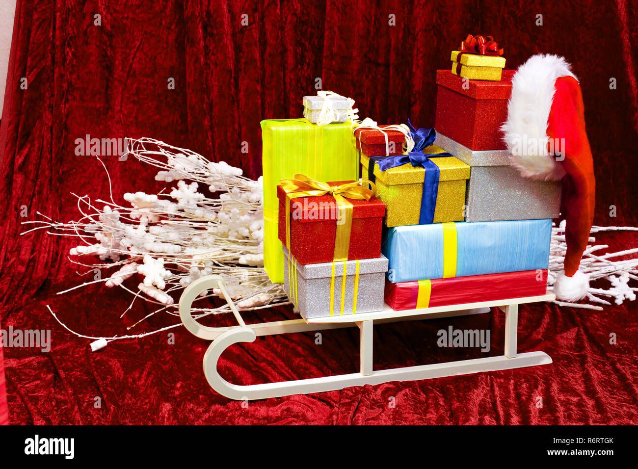 Tree sled wrapped hi-res stock photography and images - Alamy