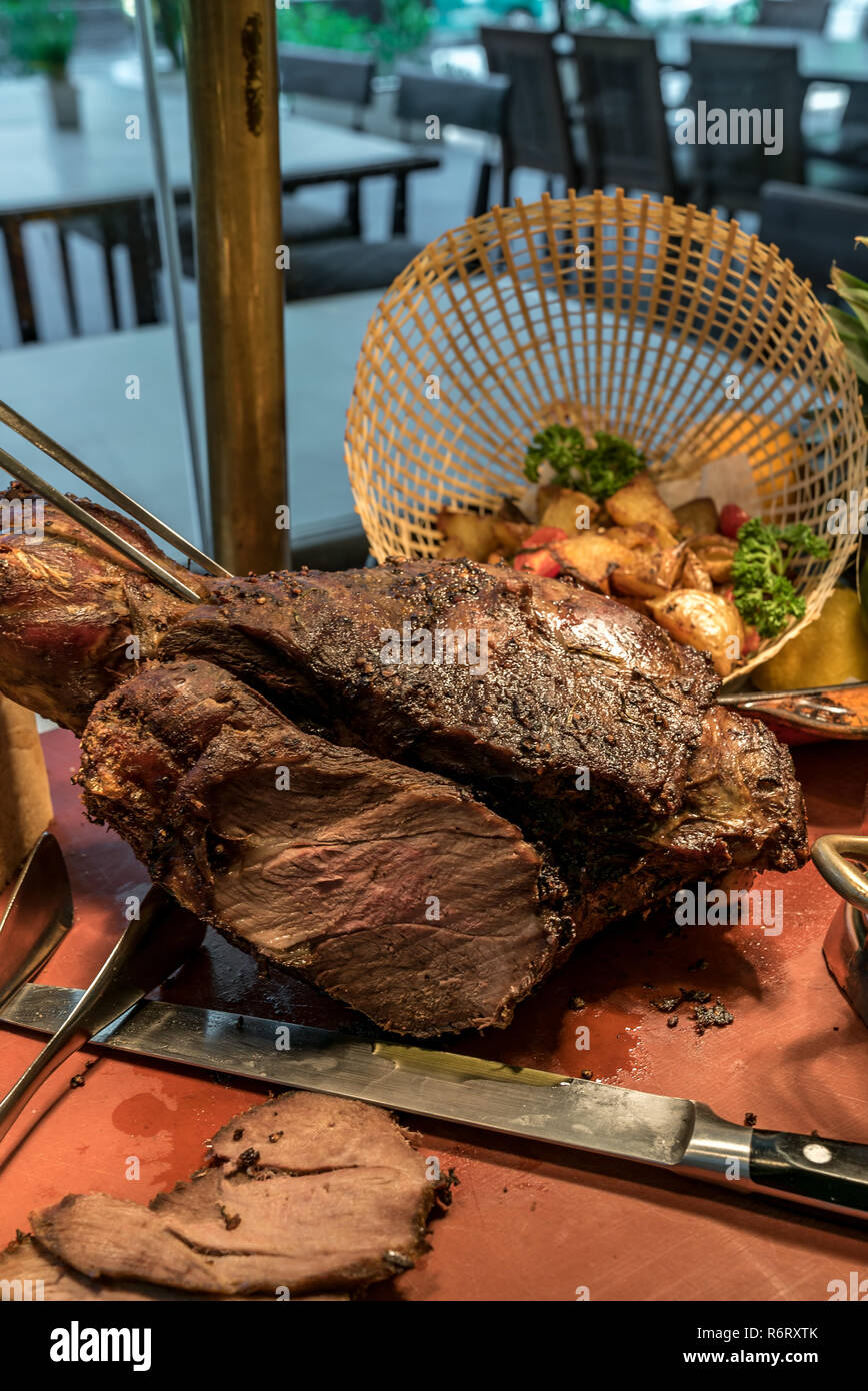 Meat carving station hi-res stock photography and images - Alamy