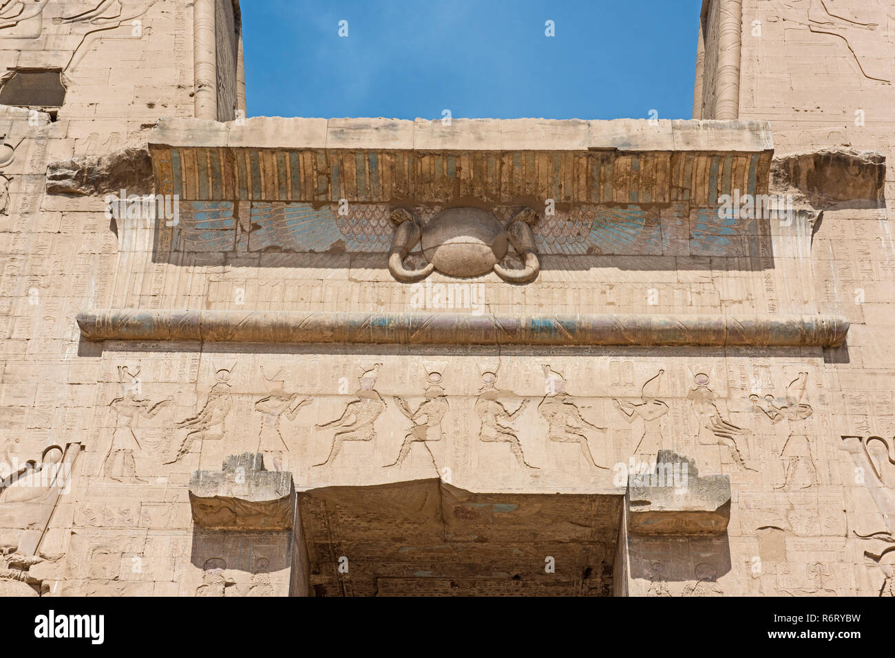Egyptian hieroglyphics sun hi-res stock photography and images - Alamy