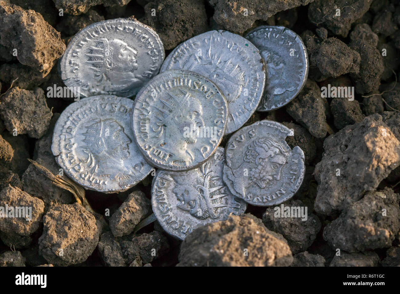 Silver roman coins hi-res stock photography and images - Alamy