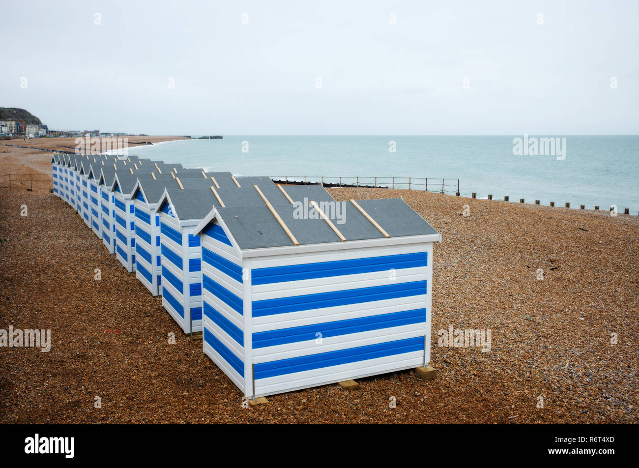 Beach huts on Hastings beach Stock Photo - Alamy