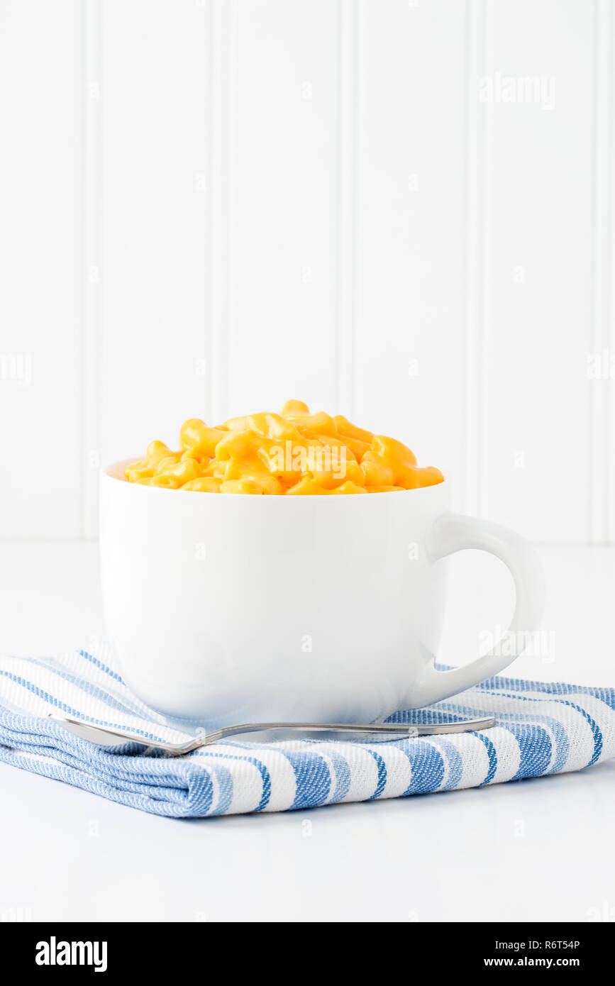 Cup Macaroni and Cheese Stock Photo - Alamy