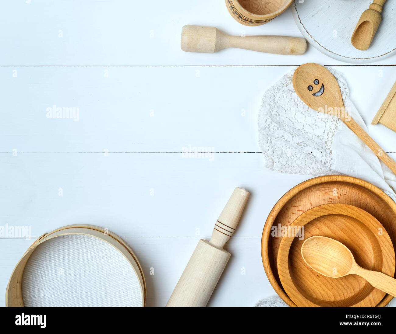 wooden sieve and rolling pin, top view Stock Photo - Alamy