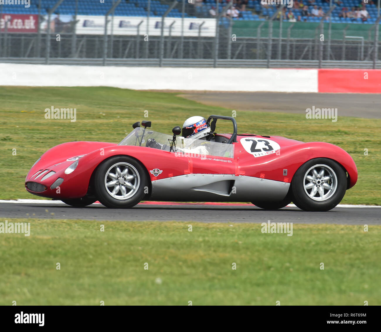 Simon Royce High Resolution Stock Photography and Images - Alamy