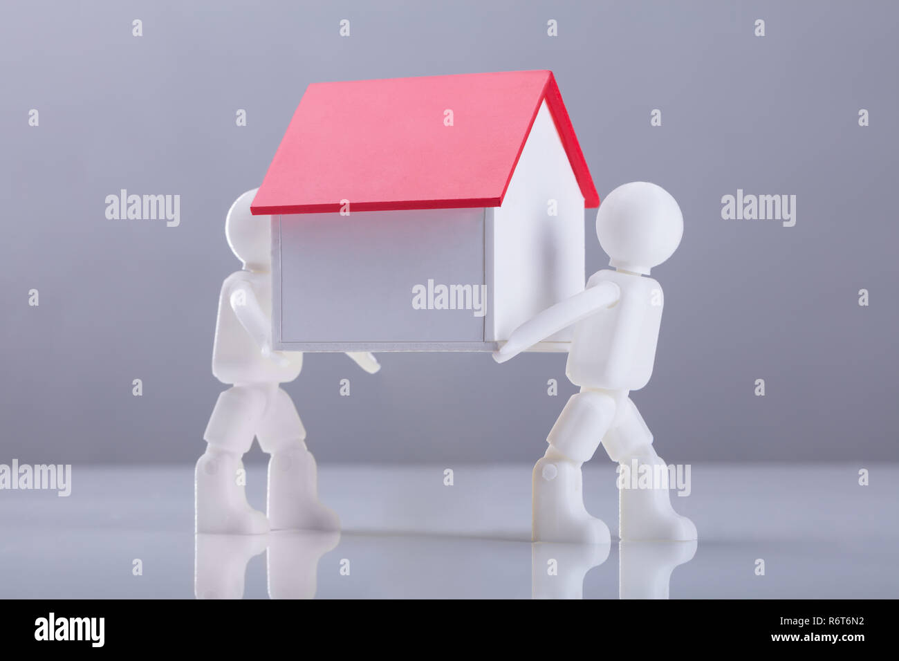 Two human figures hi-res stock photography and images - Alamy