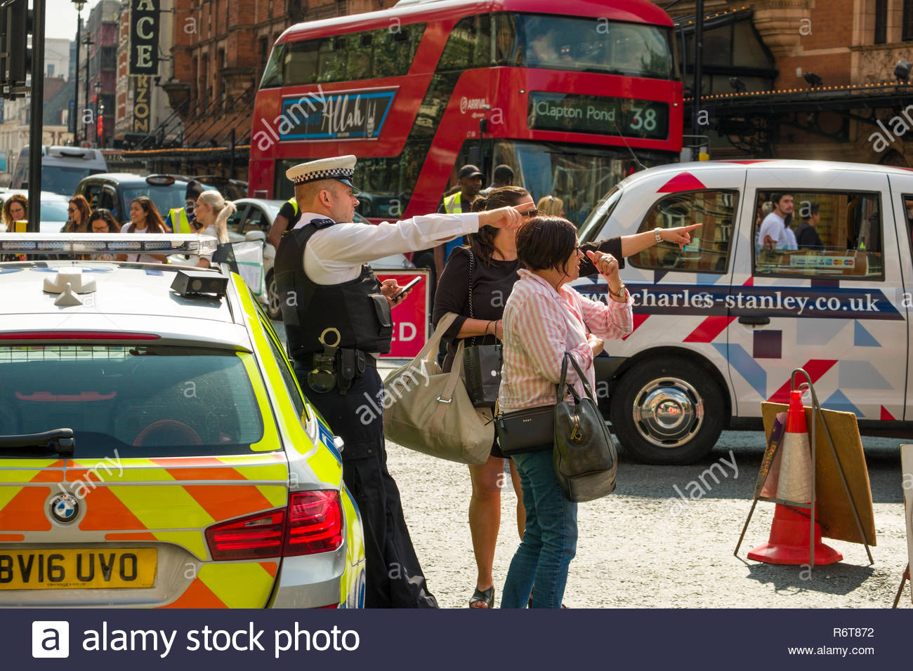 British Police Officer Stock Photos & British Police Officer Stock ...