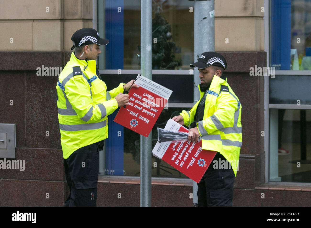 Police Theft from unlocked car warnings in Preston, Lancashire. Dec ...