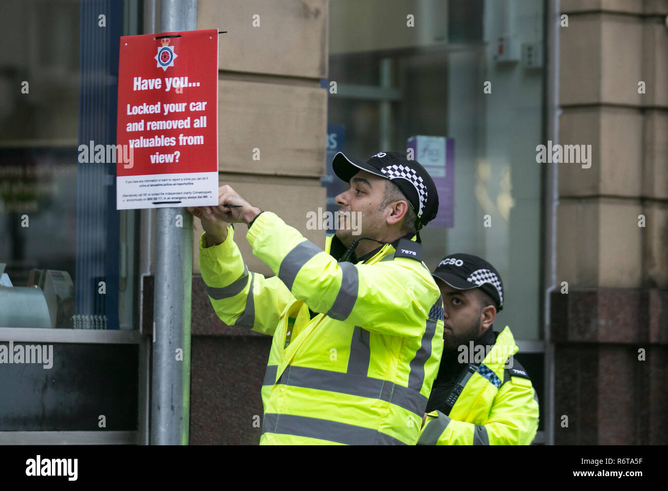 Police Theft from unlocked car warnings in Preston, Lancashire. Dec ...