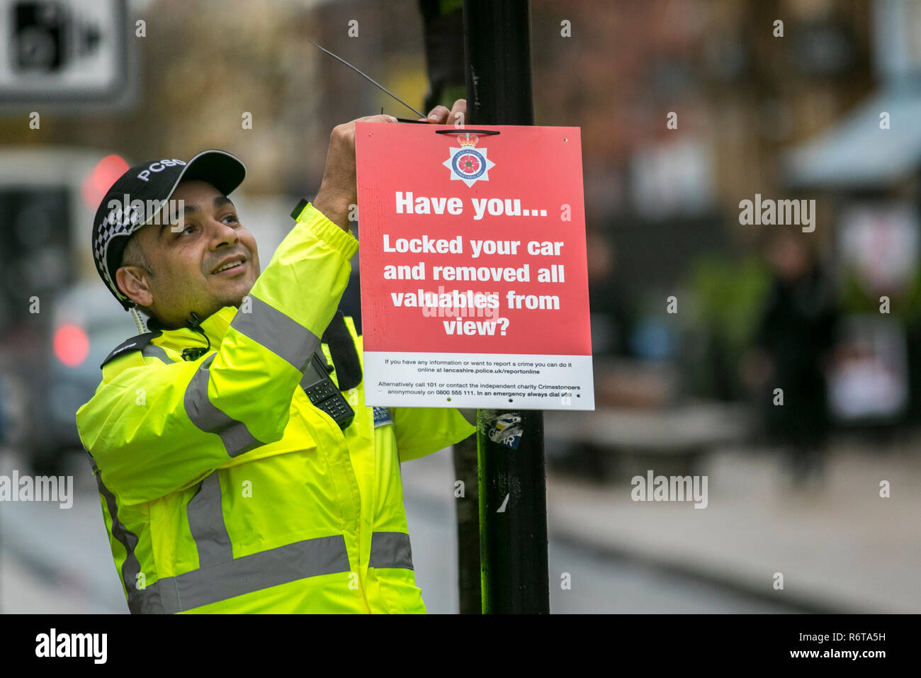 Police Theft from unlocked car warnings in Preston, Lancashire. Dec ...