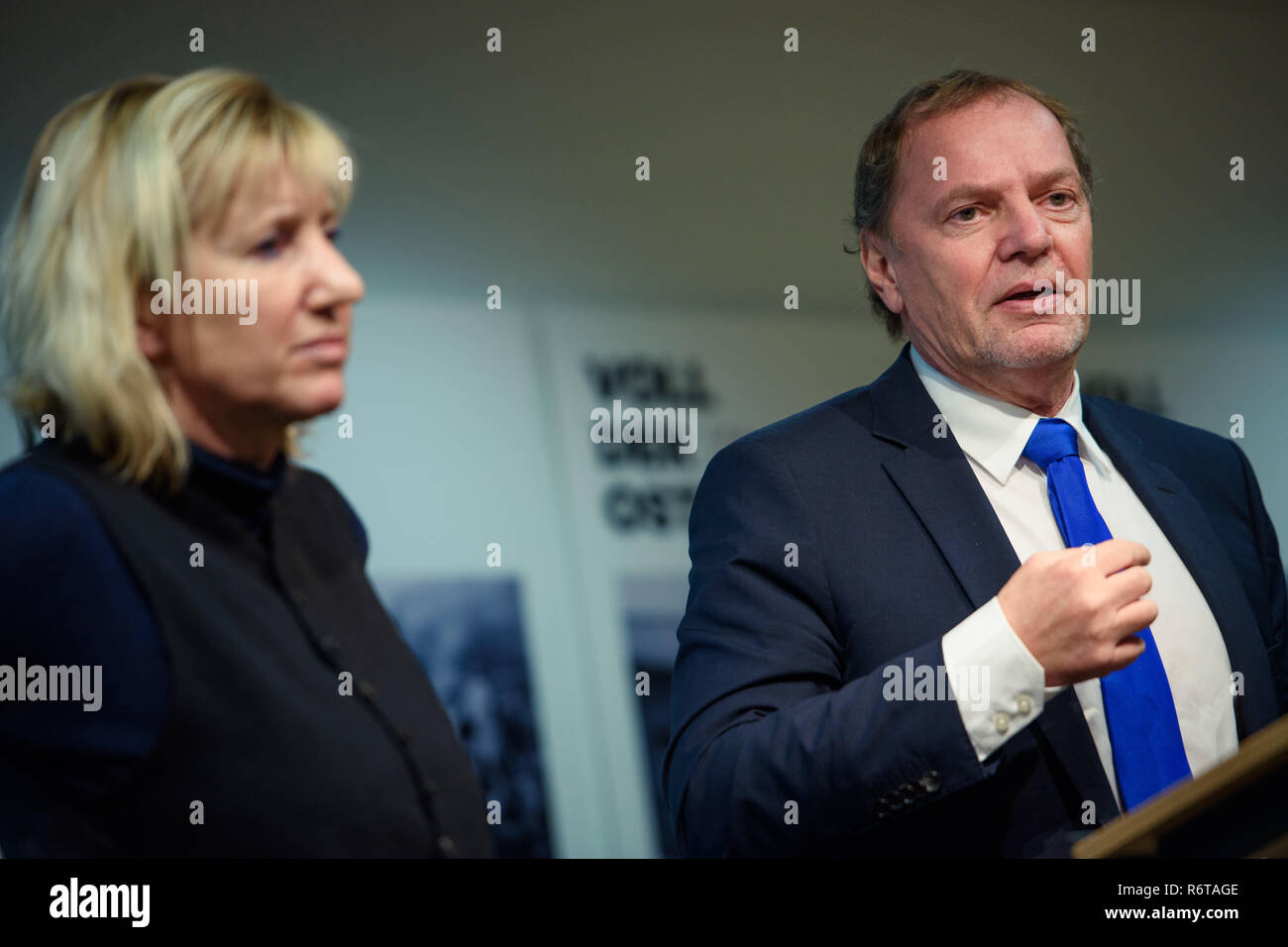 Berlin, Germany. 06th Dec, 2018. Ines Geipel (l-r), chairman of the ...