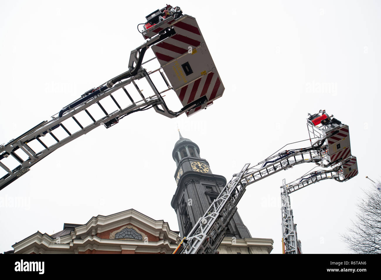 Turntable ladders hi-res stock photography and images - Alamy