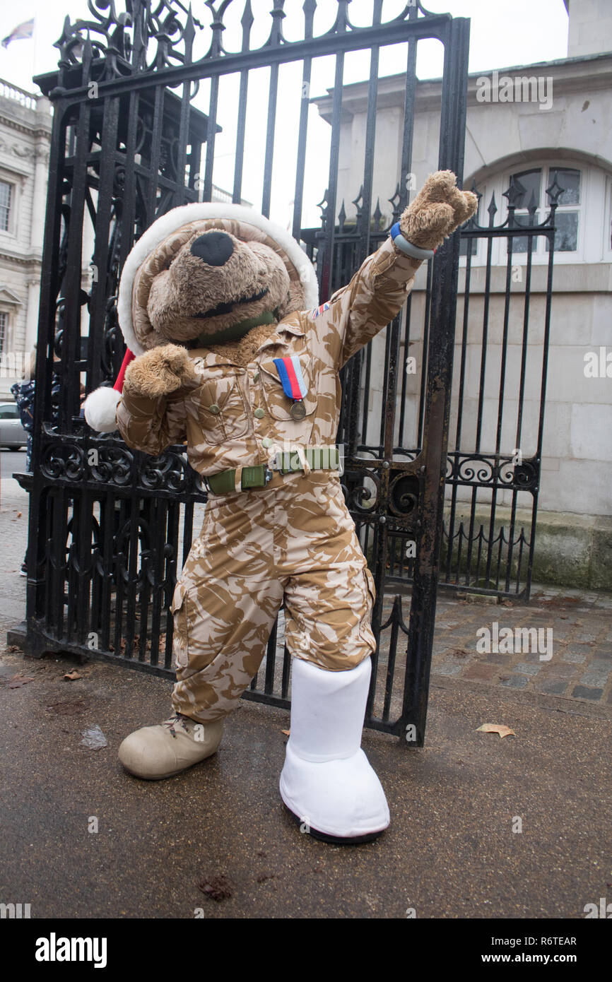 Bear in a uniform hi-res stock photography and images - Alamy