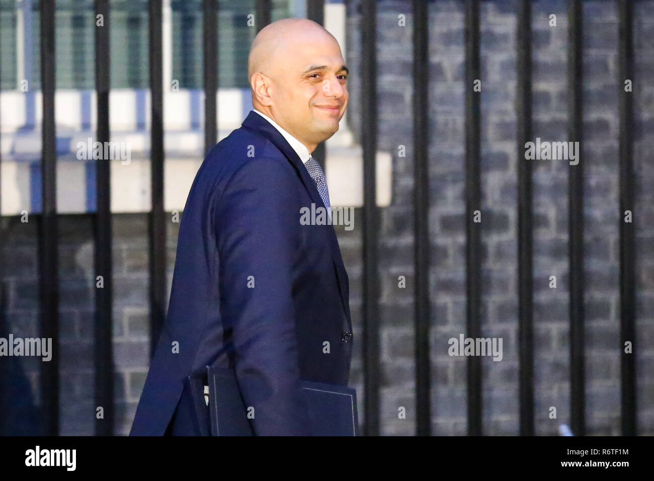 Home secretary sajid javid leaves hi-res stock photography and images ...