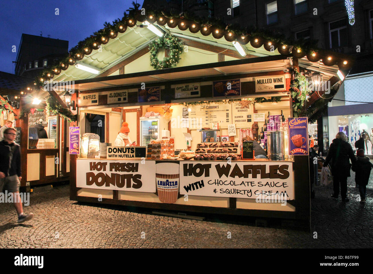 Christmas market sheffield south yorkshire hi-res stock photography and ...