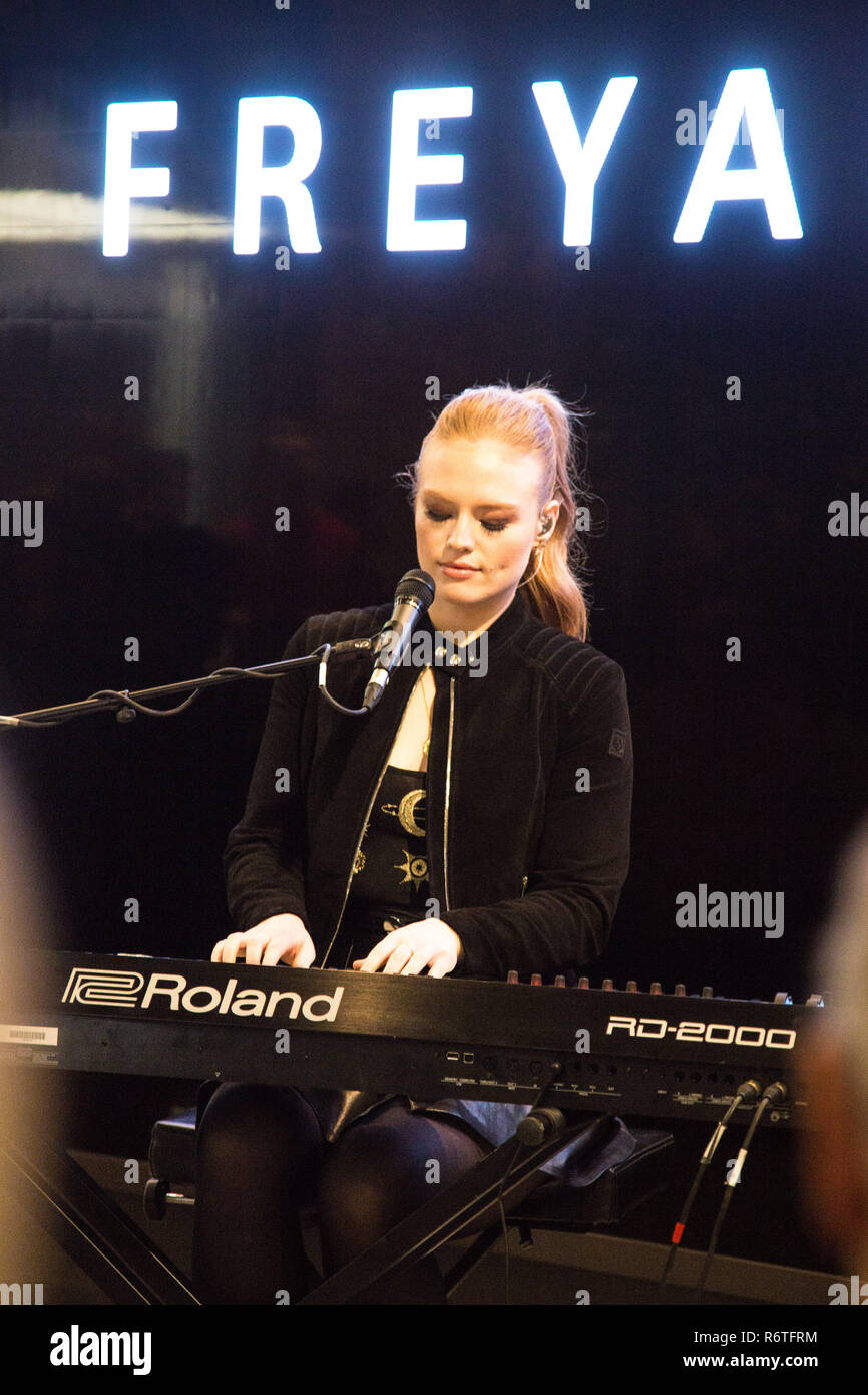 Freya singer hi-res stock photography and images - Alamy