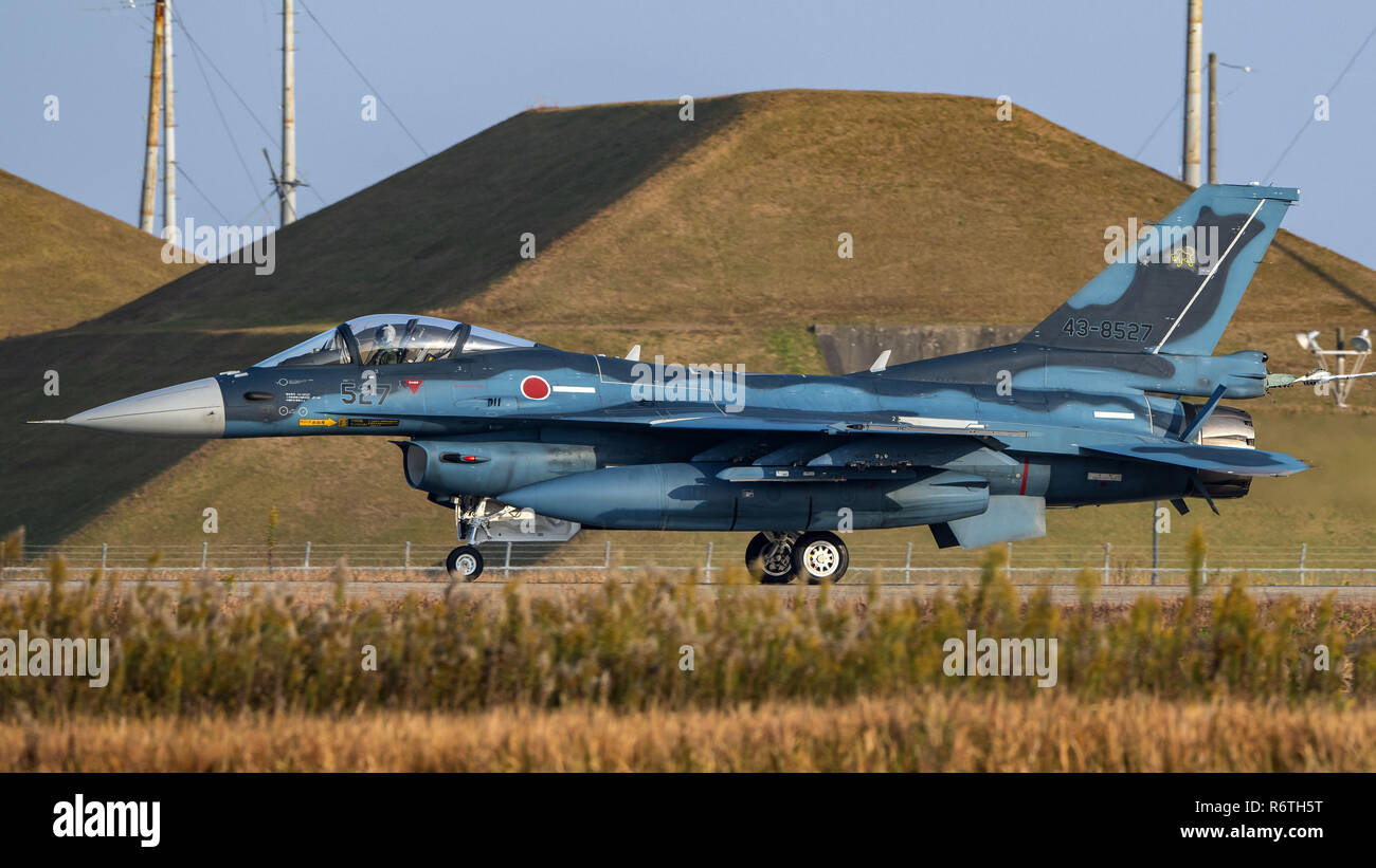 Tsuiki, China. 6th Dec, 2018. F-2A Fighters can be seen at the Tsuiki ...