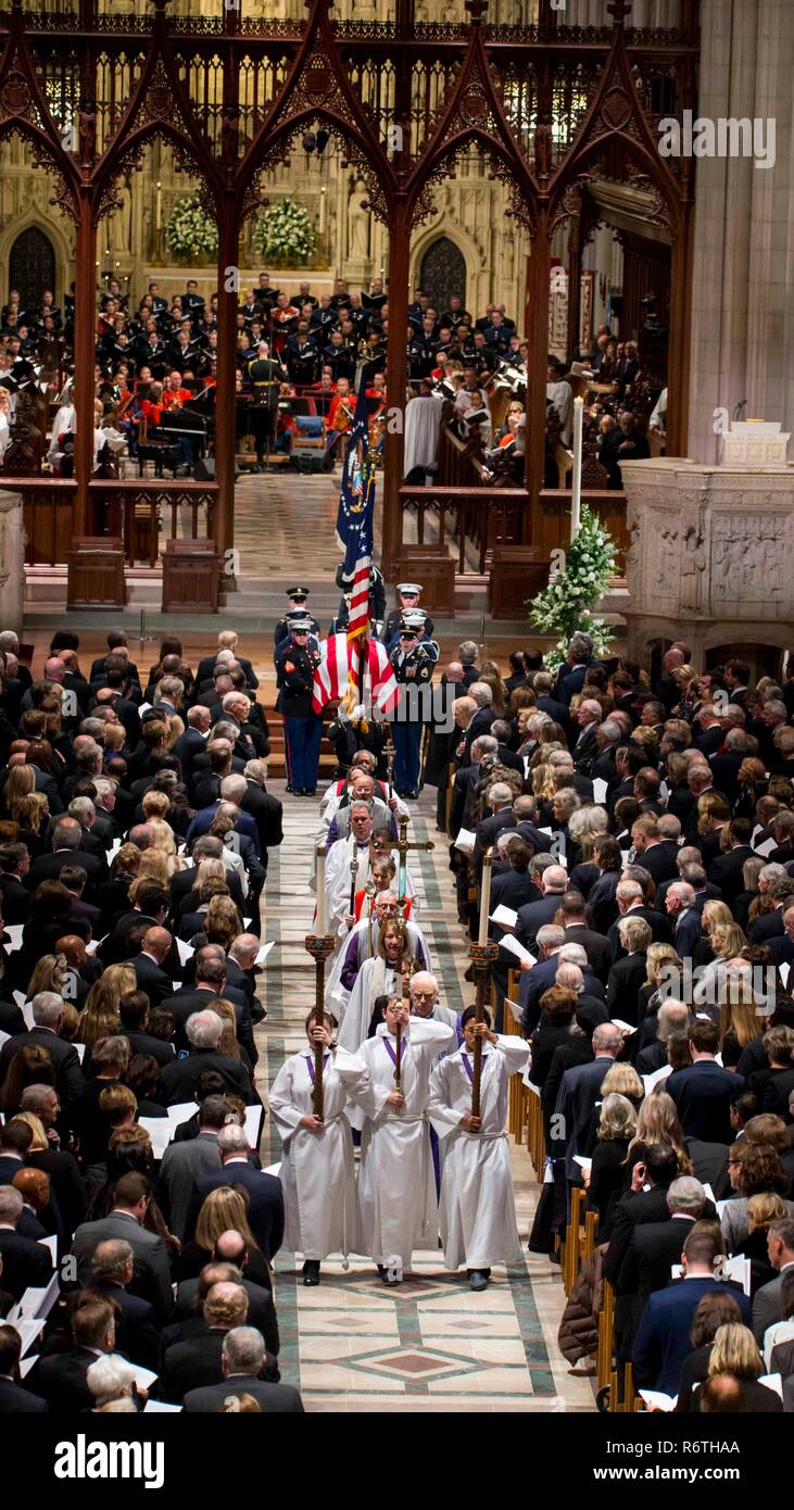 Washington DC, USA. 5th December, 2018. Members of the Episcopal clergy ...