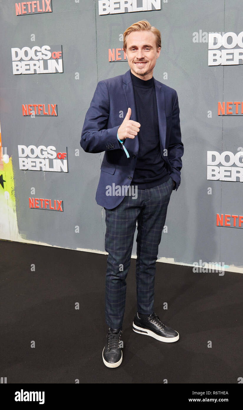 Berlin, Germany. 06th Dec, 2018. The actor Constantin von Jascheroff ...