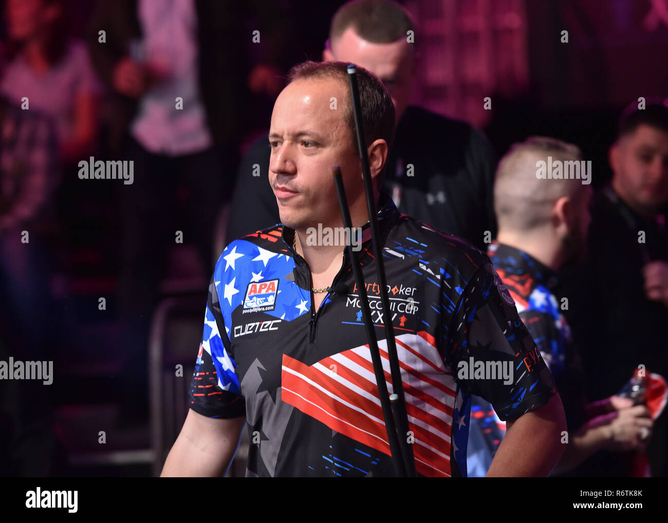 Shane black predator hi-res stock photography and images - Alamy