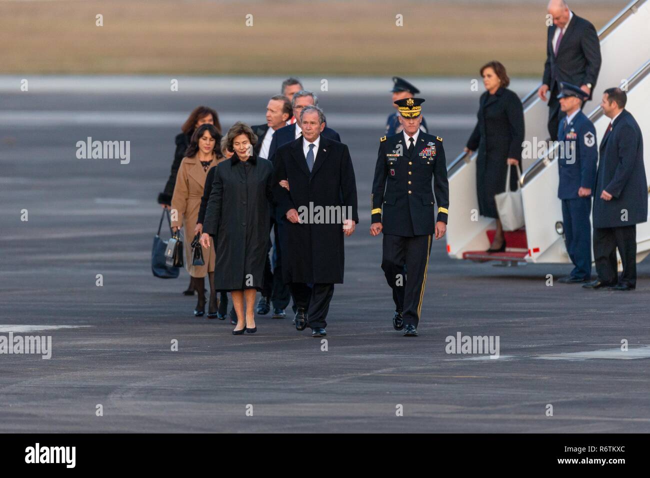 Houston, Texas, USA. 5th Dec, 2018. Former ''43'' President George W ...