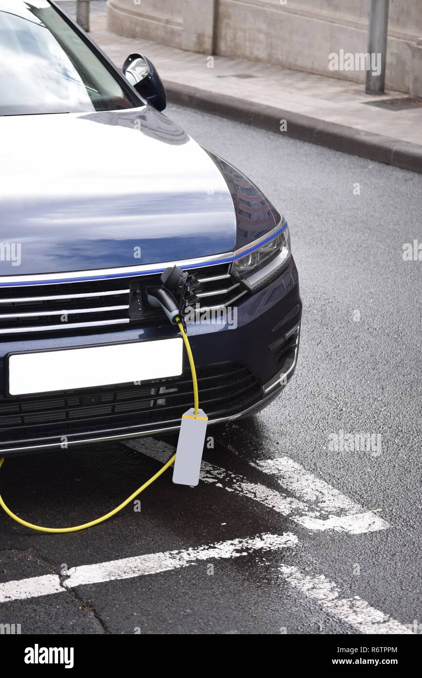 Environmental protection electric car hi-res stock photography and ...