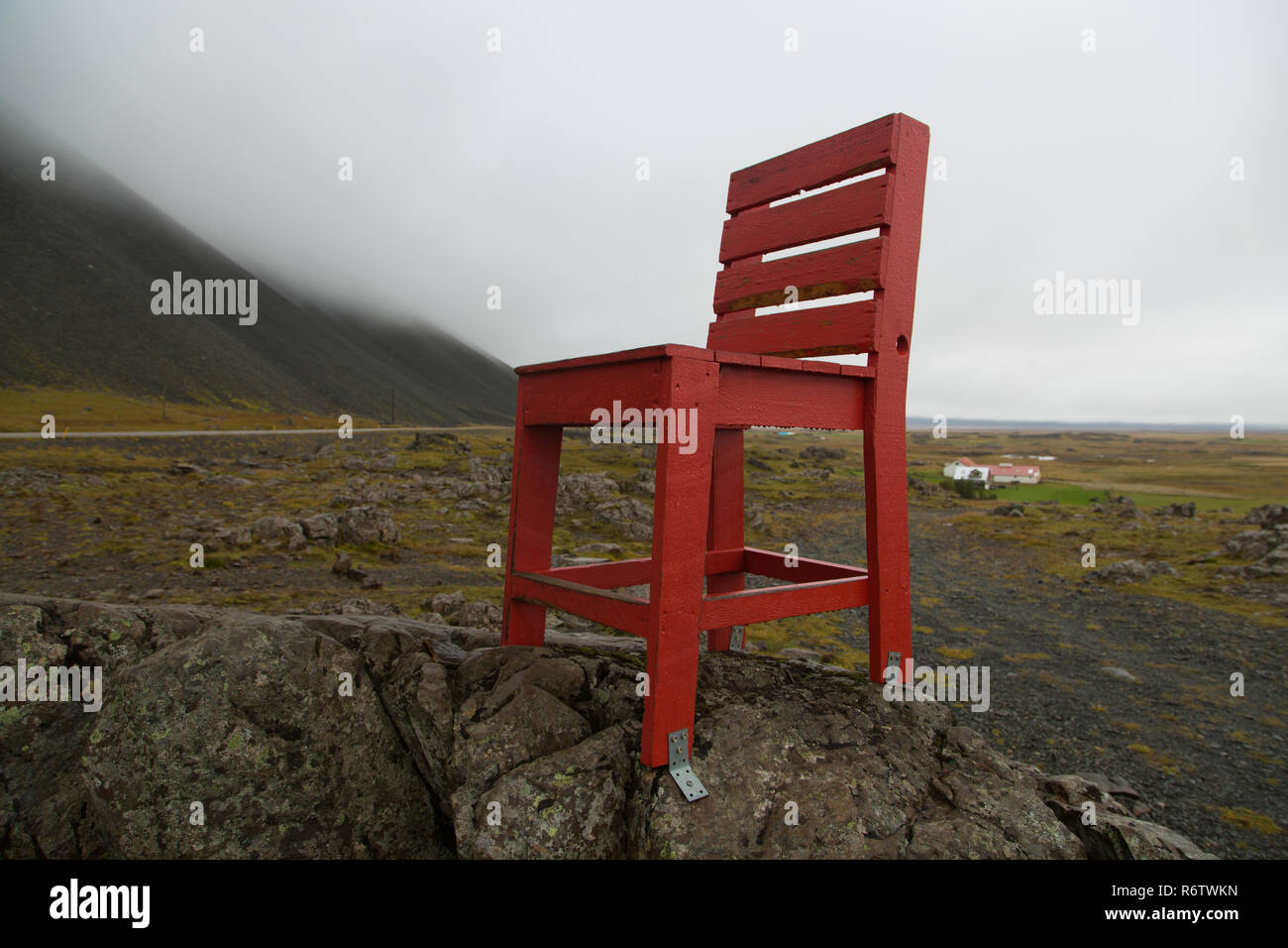 Big red chair hi-res stock photography and images - Alamy