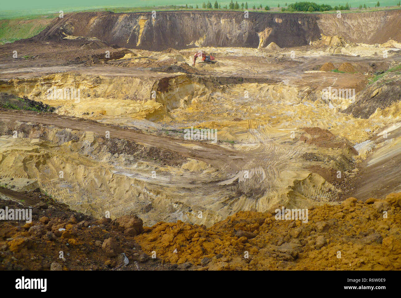 Extraction of sand in a sandy quarry Stock Photo - Alamy