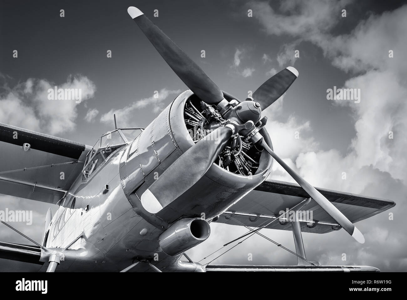 Liberty motor aeroplane hi-res stock photography and images - Alamy