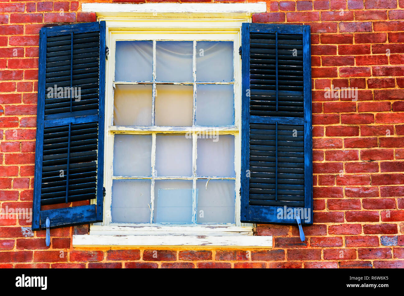 Glass brick wall texture hi-res stock photography and images - Alamy